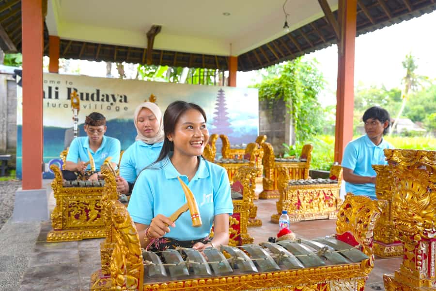 Bali: Traditional Gamelan Music Class with Visit Gong Smith | The ...