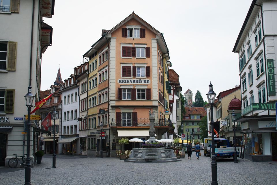 Lucerne: Express Walk with a Local in 60 minutes - Exploring Lucerne in Just 60 Minutes: A Walk with a Local
