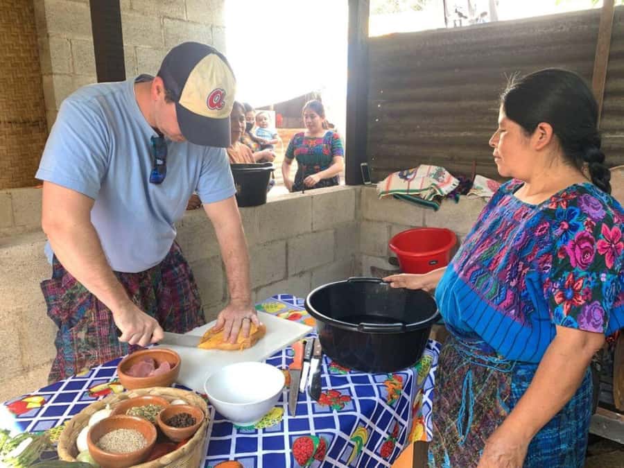 Antigua: Cooking Class with Local Family