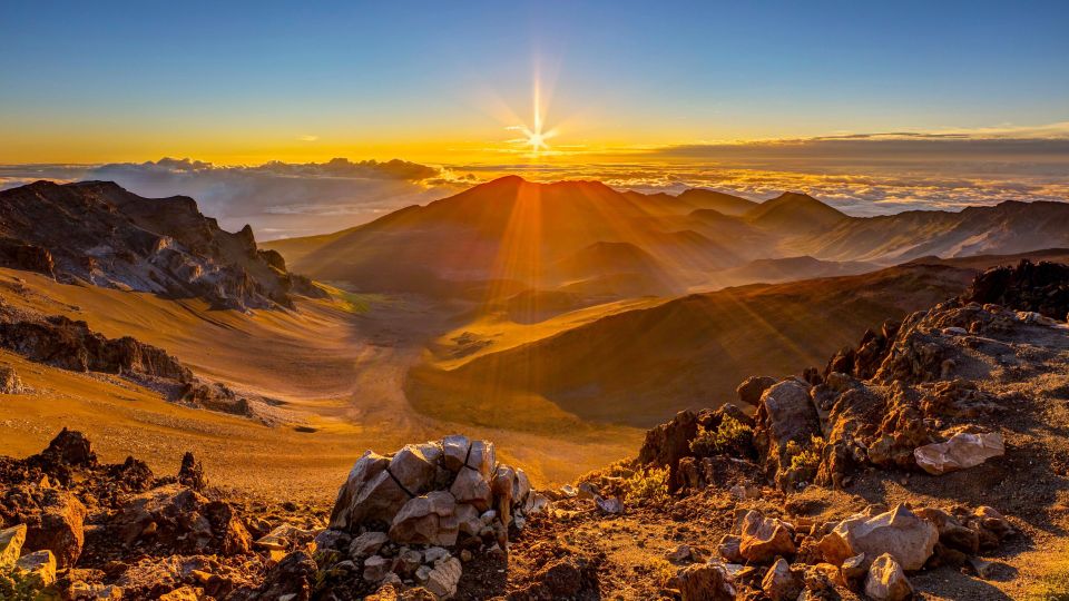 Maui: Haleakala Sunrise Eco Tour with Breakfast