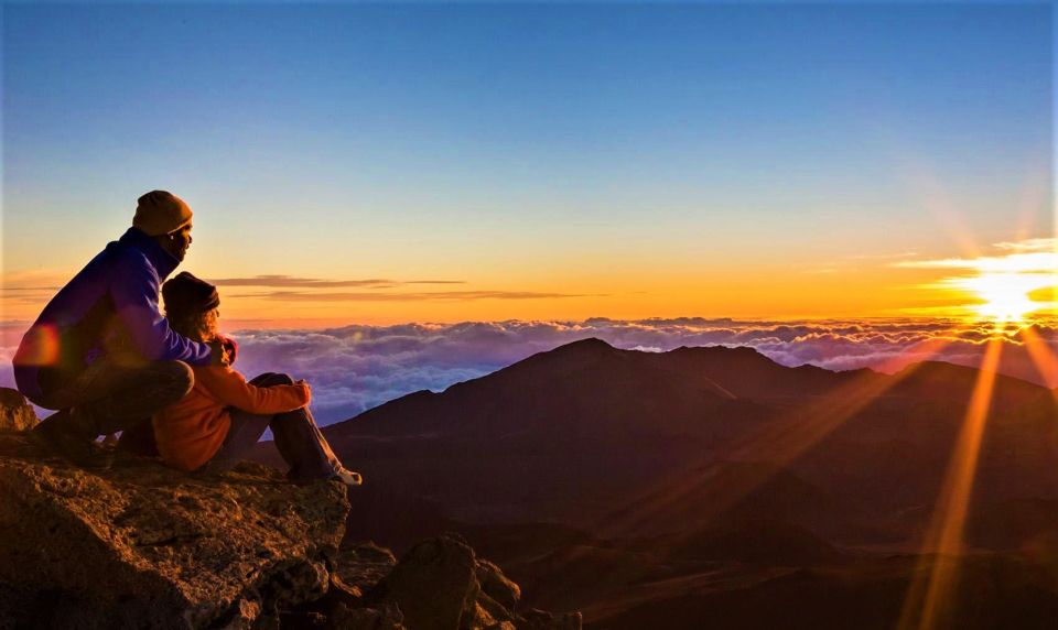 Maui: Haleakala Sunrise Eco Tour with Breakfast