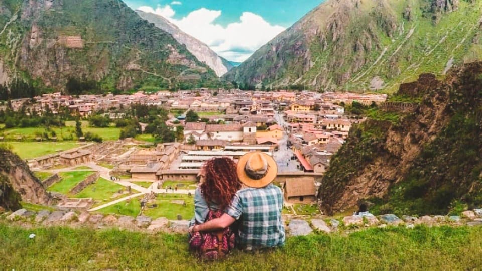 Full Day Tour to Sacred Valley and Maras+ Buffet in Cusco