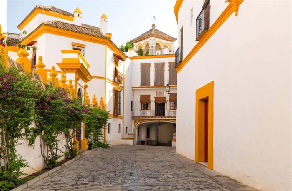 Seville: Historic Center and Jewish Quarter Walking Tour