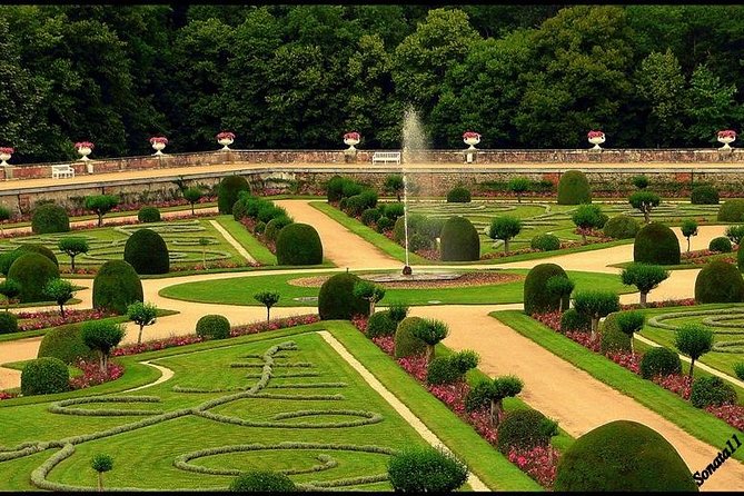 Loire Valley 2 Days private tour all inclusive from Paris with train tickets - What Makes This Tour Stand Out?