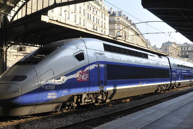 Loire Valley 2 Days private tour all inclusive from Paris with train tickets - FAQs