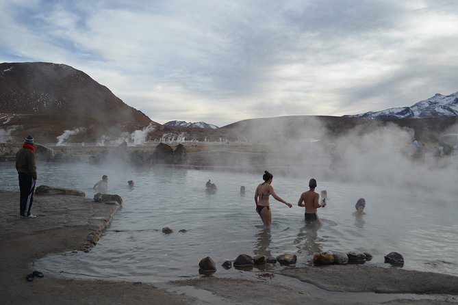 San Pedro de Atacama: 2-Day tour visiting Tatio Geysers & the Moon Valley