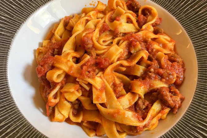 Bologna: Full meal Food Tour with Local Delights by Do Eat Better - Key Points